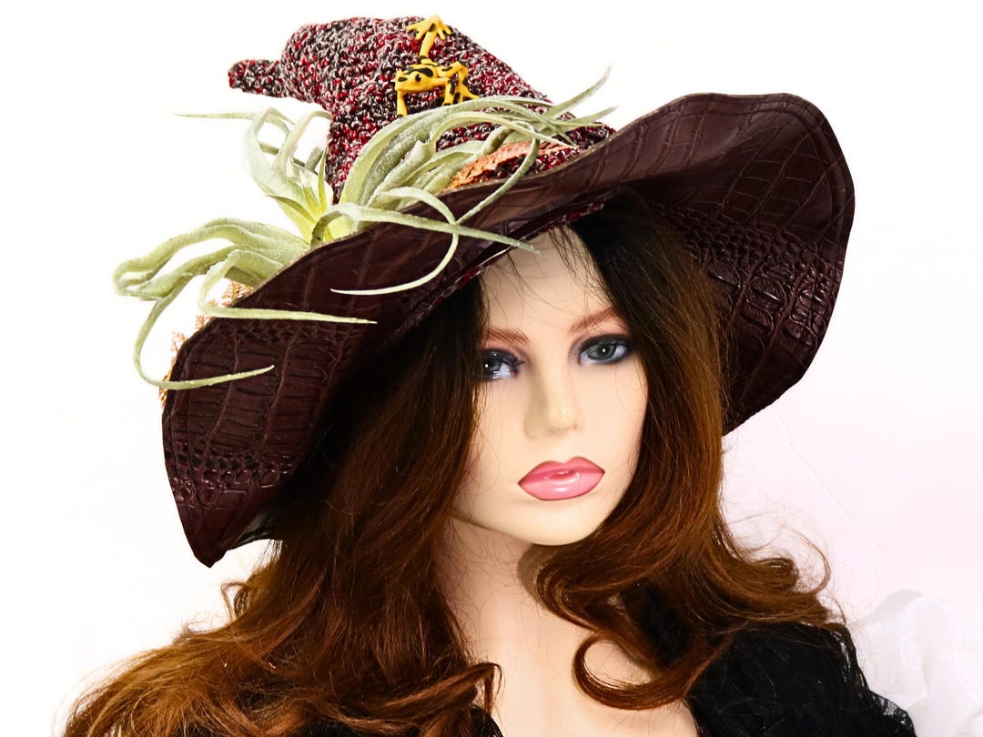 Swamp Witch Hat With Tree Frog, Witch or Wizard Hat, Southern Reptile ...