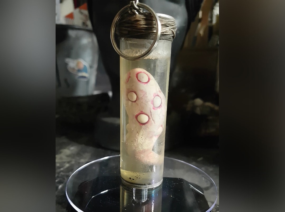 Alien Mutant in Jar / Alien Containment / Pendant - Etsy