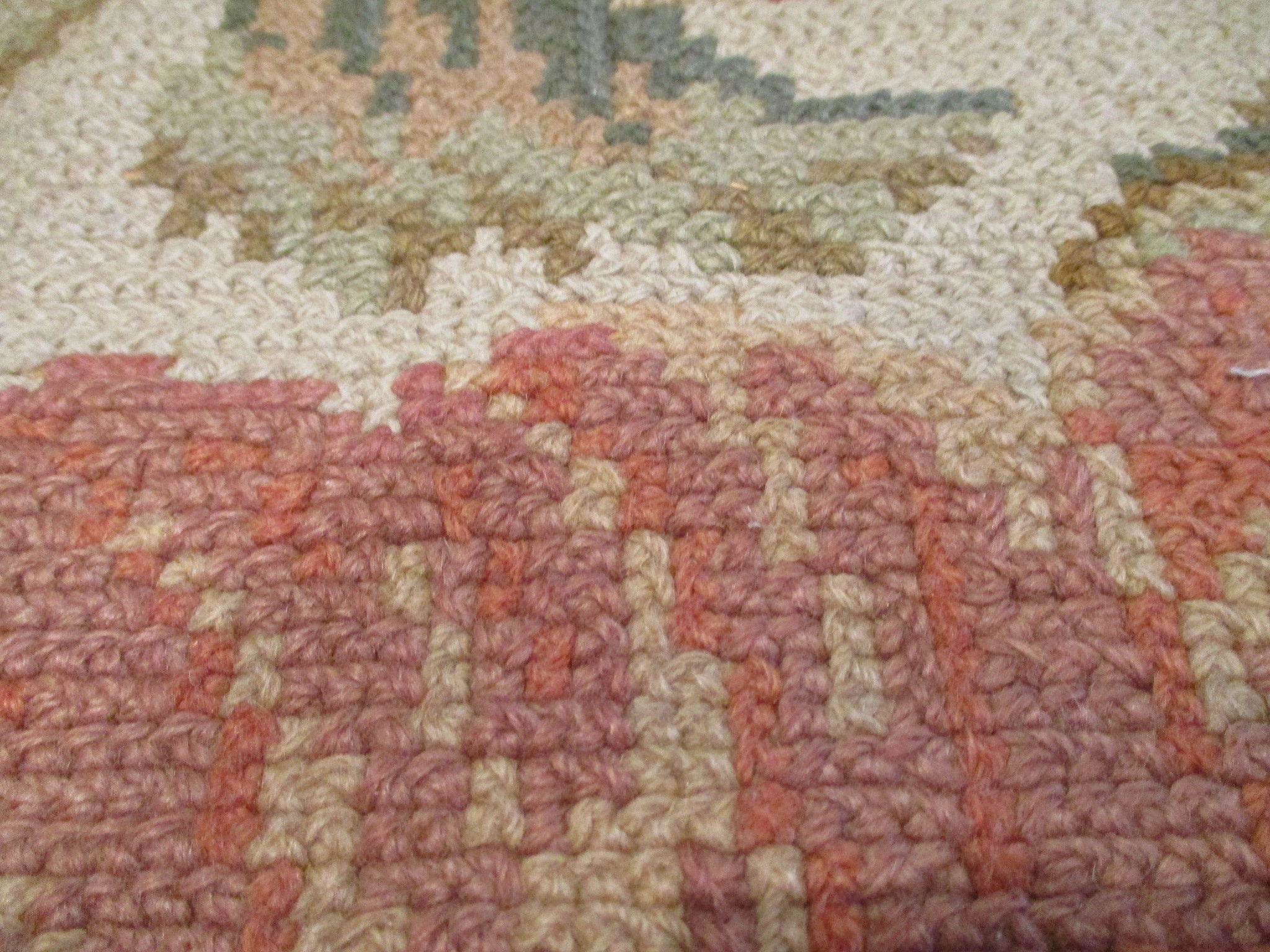 European Chain Stitch Carpet 116 X 120 - Etsy
