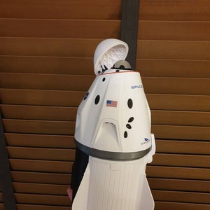 Spacex Crew Dragon Capsule With Trunk - 6inch - Top Cone Open to ...