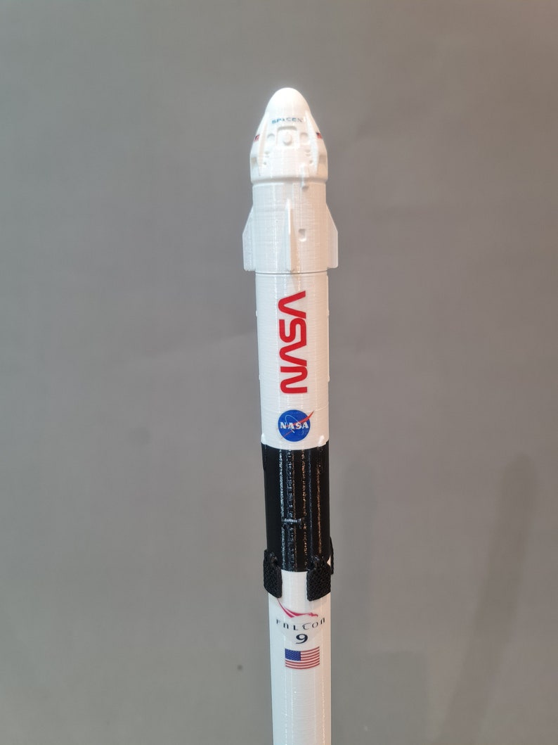 Falcon 9 Spacex With Dragon Capsule - Display Model - 1:144 Scale, 52cm ...