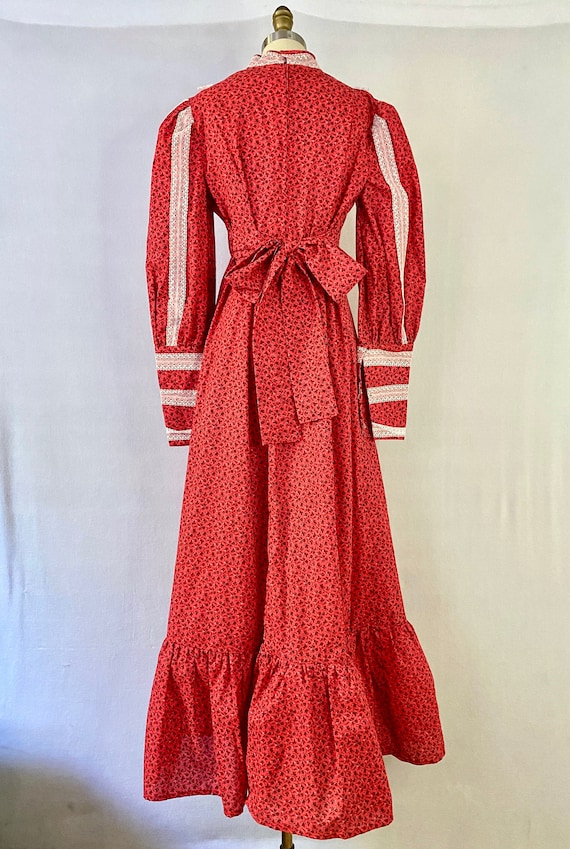 1970s Vintage Red Floral Cottage-Core Dress - Gem