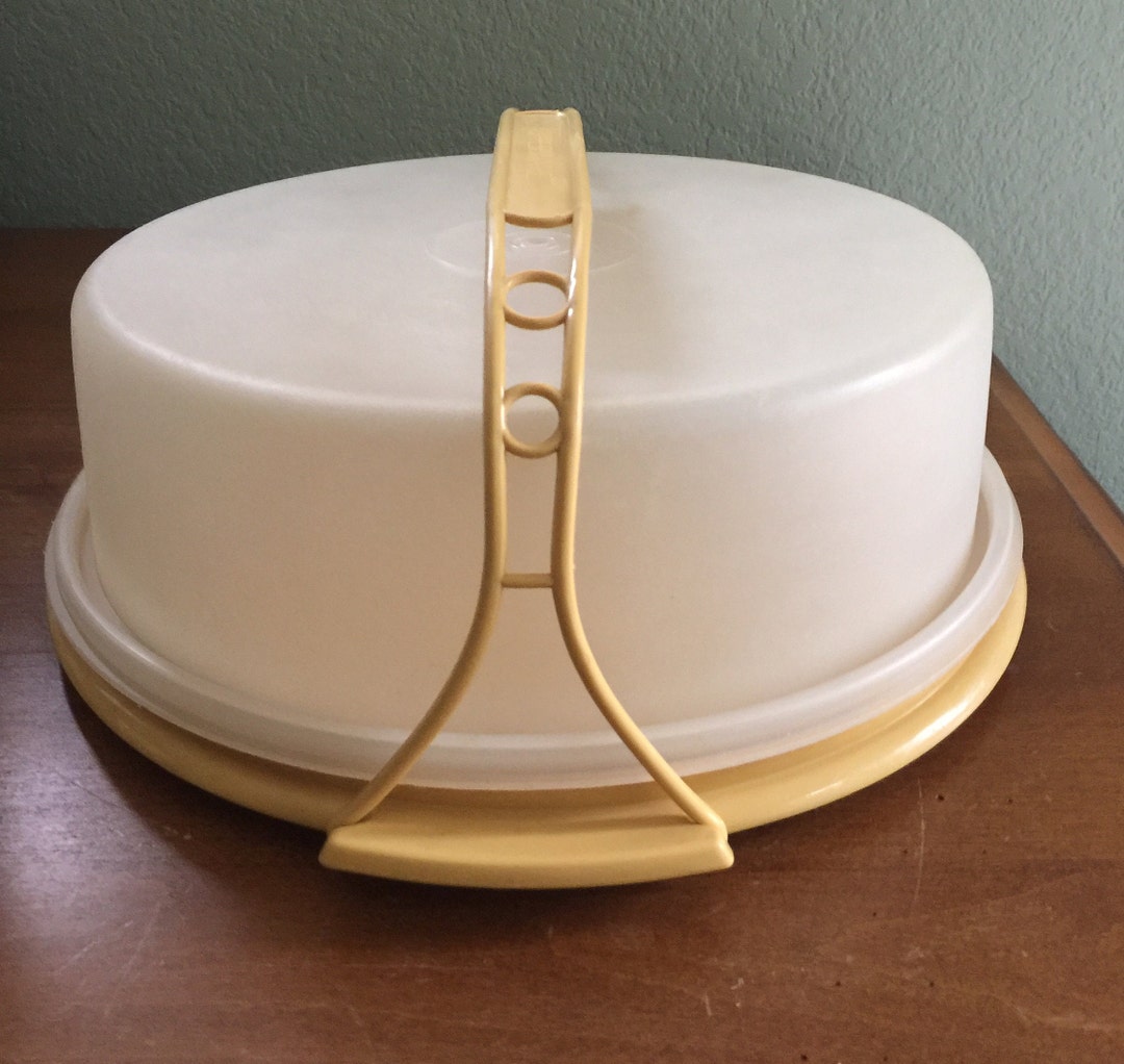 Vintage Tupperware Pie Taker. Like New. - Etsy