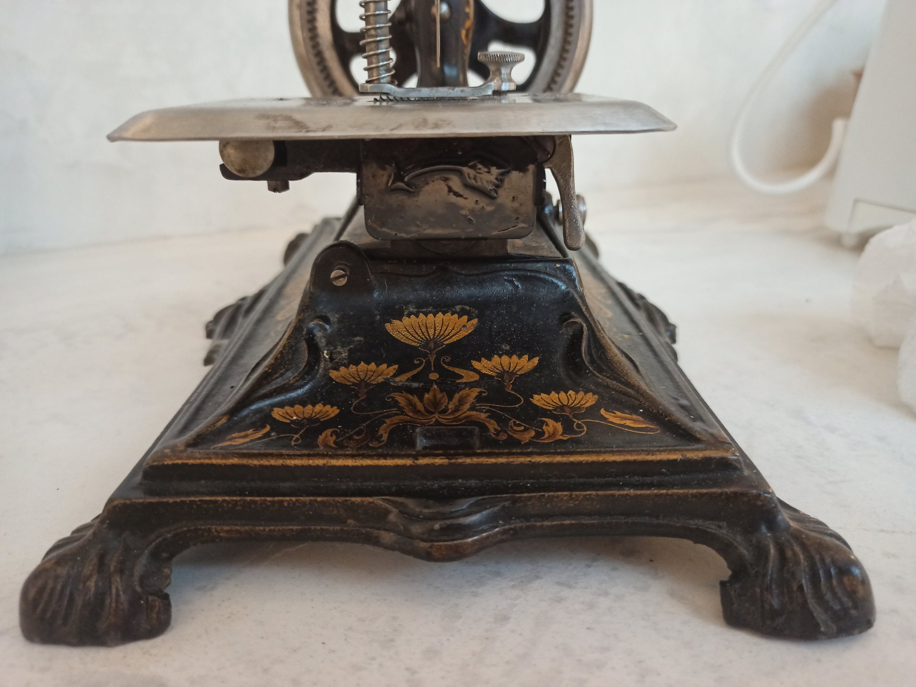 Antique German Muller No. 12 Hand Crank Cast Iron Childs Sewing Machine ...