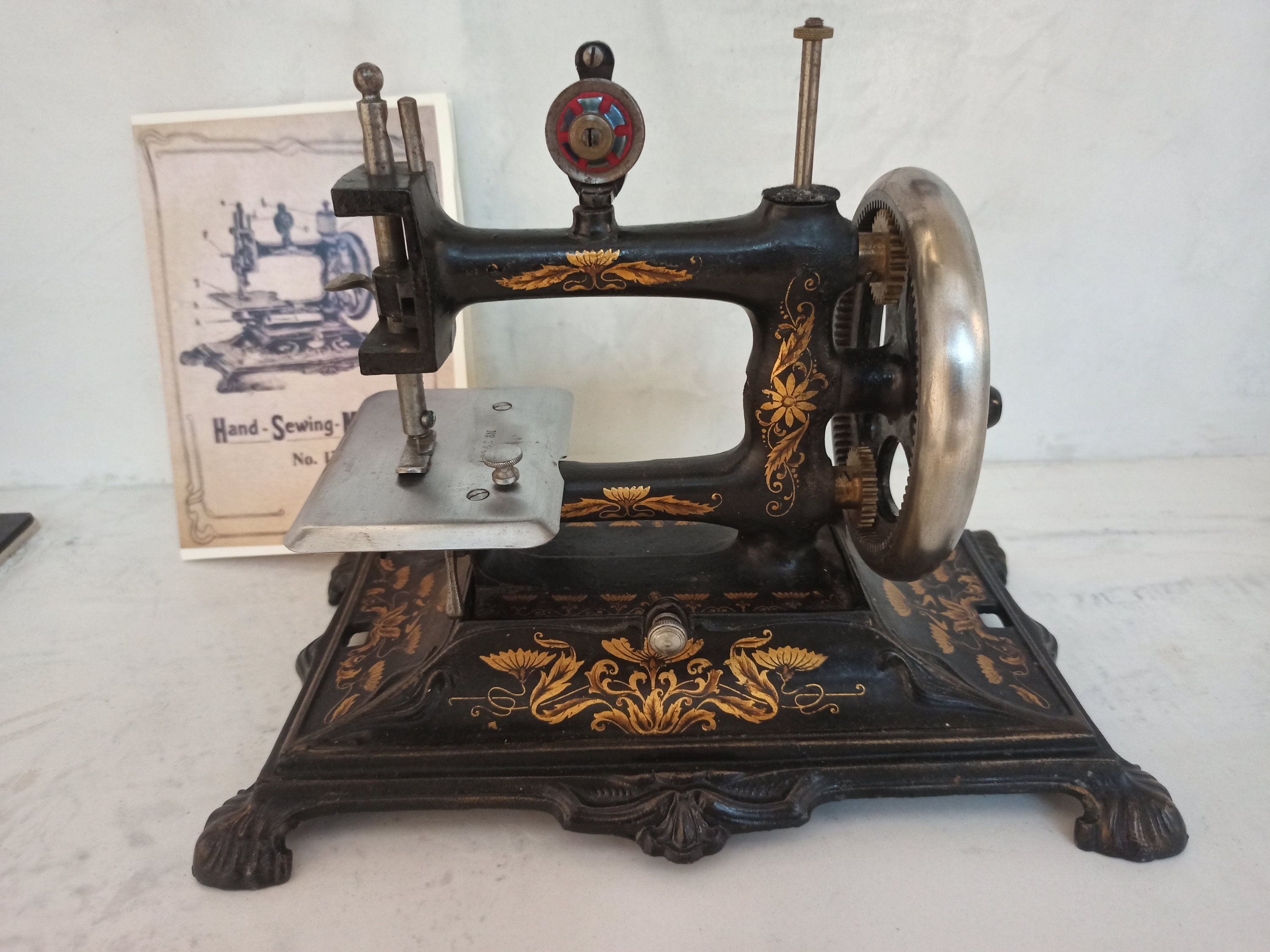 Antique German Muller No. 12 Hand Crank Cast Iron Childs Sewing Machine ...