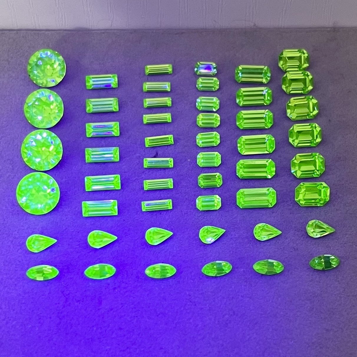 Pack of 50 Rare Uranium Vaseline Glass Swarovski Crystals 8 Different ...