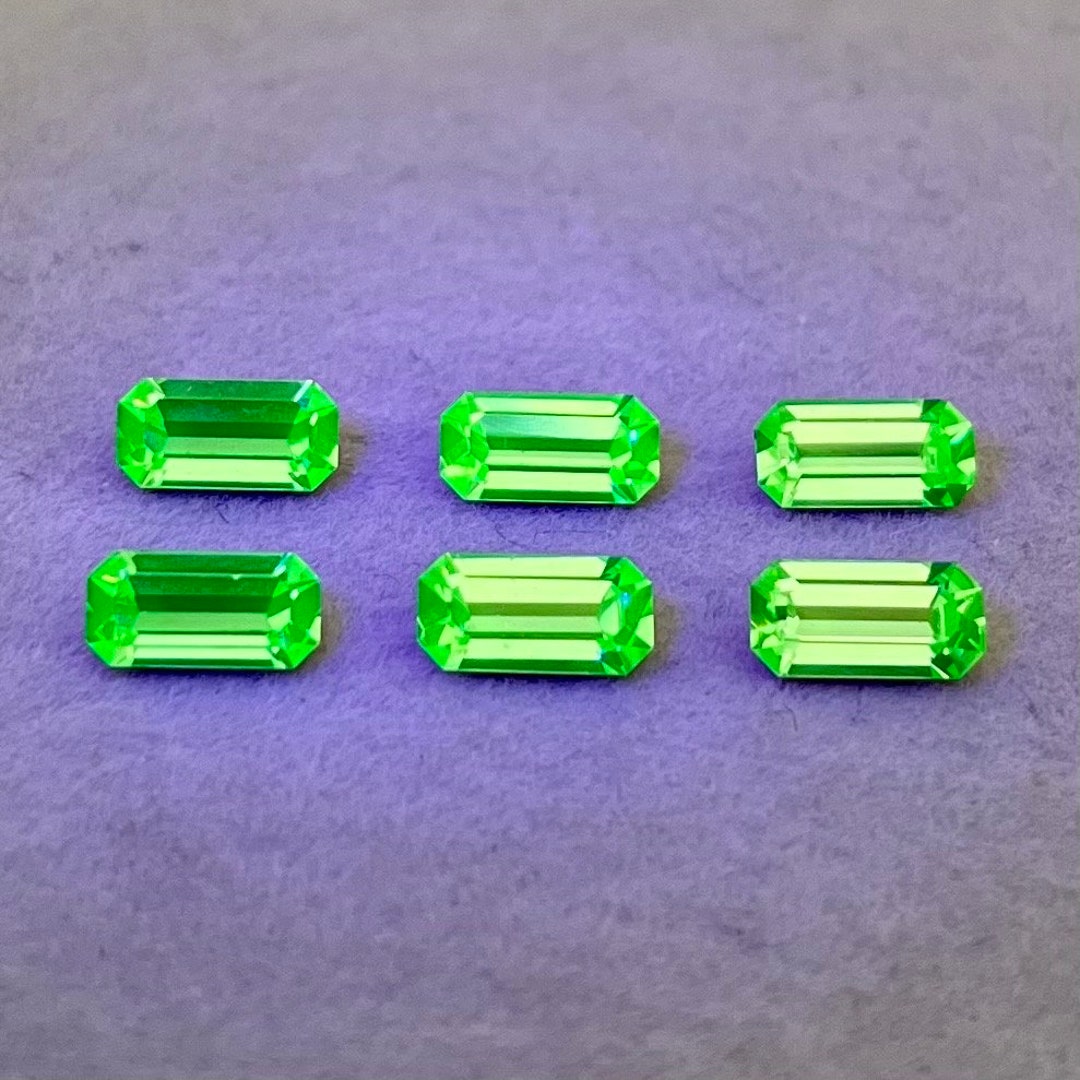 Pack of 6 Rare Uranium Vaseline Glass Swarovski Crystals Faceted ...