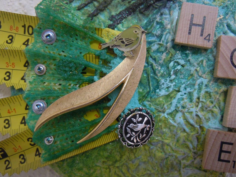 Inspirational Home Décor. Wren of Hope Quirky Wall Hanging large. Mixed ...