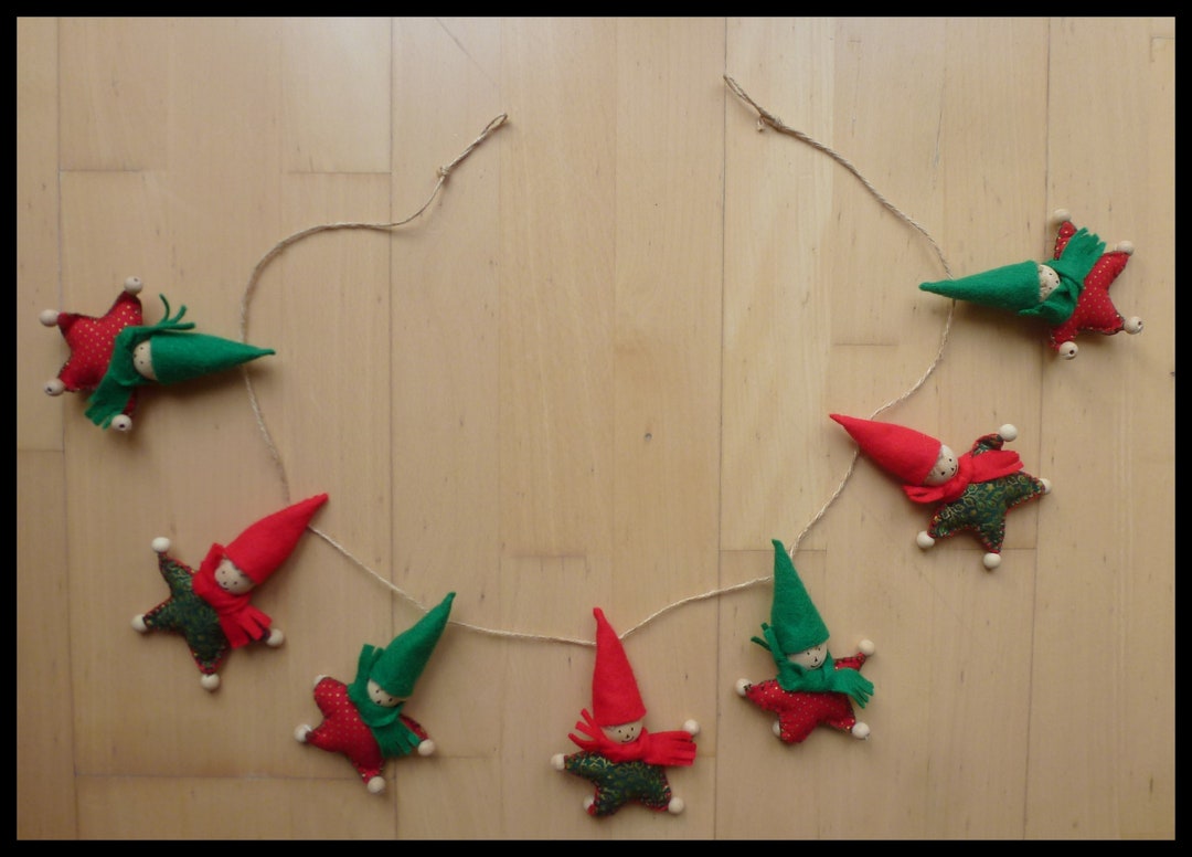 Garland of 7 Christmas Elves to Hang as Decoration - Etsy