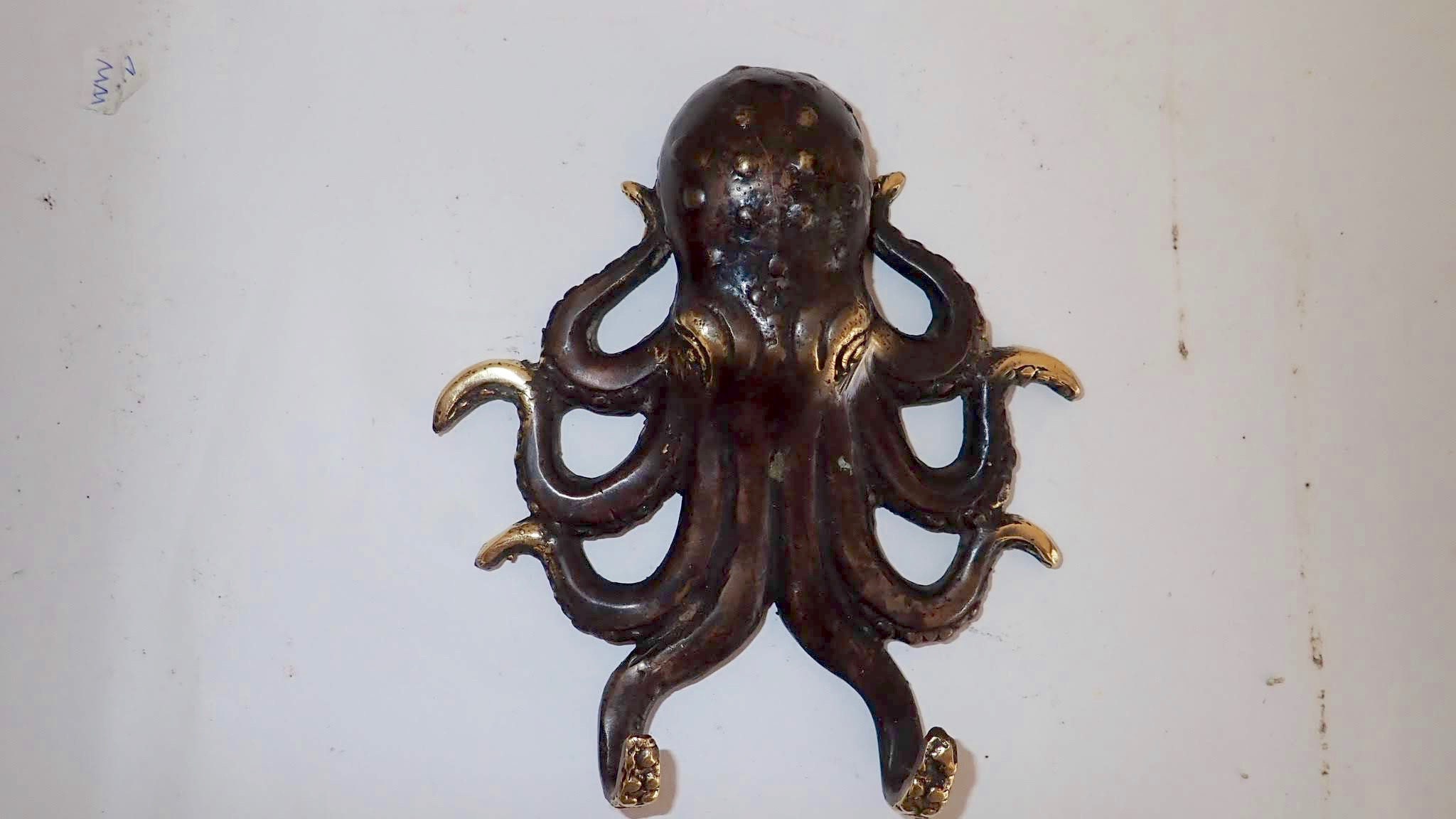 Angry Octopus Coat Hook
