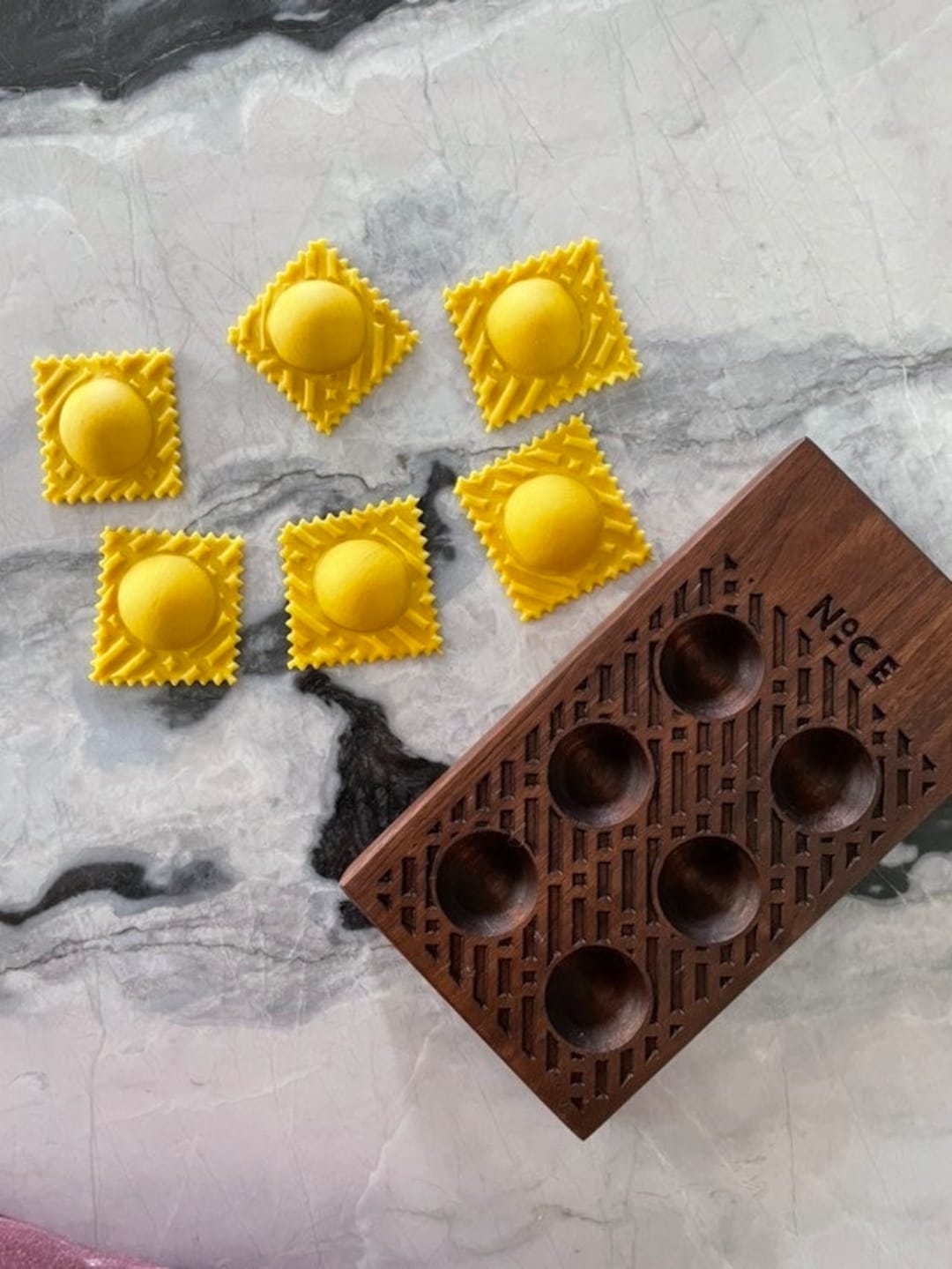 Custom Ravioli Mold / Make 6 - Etsy