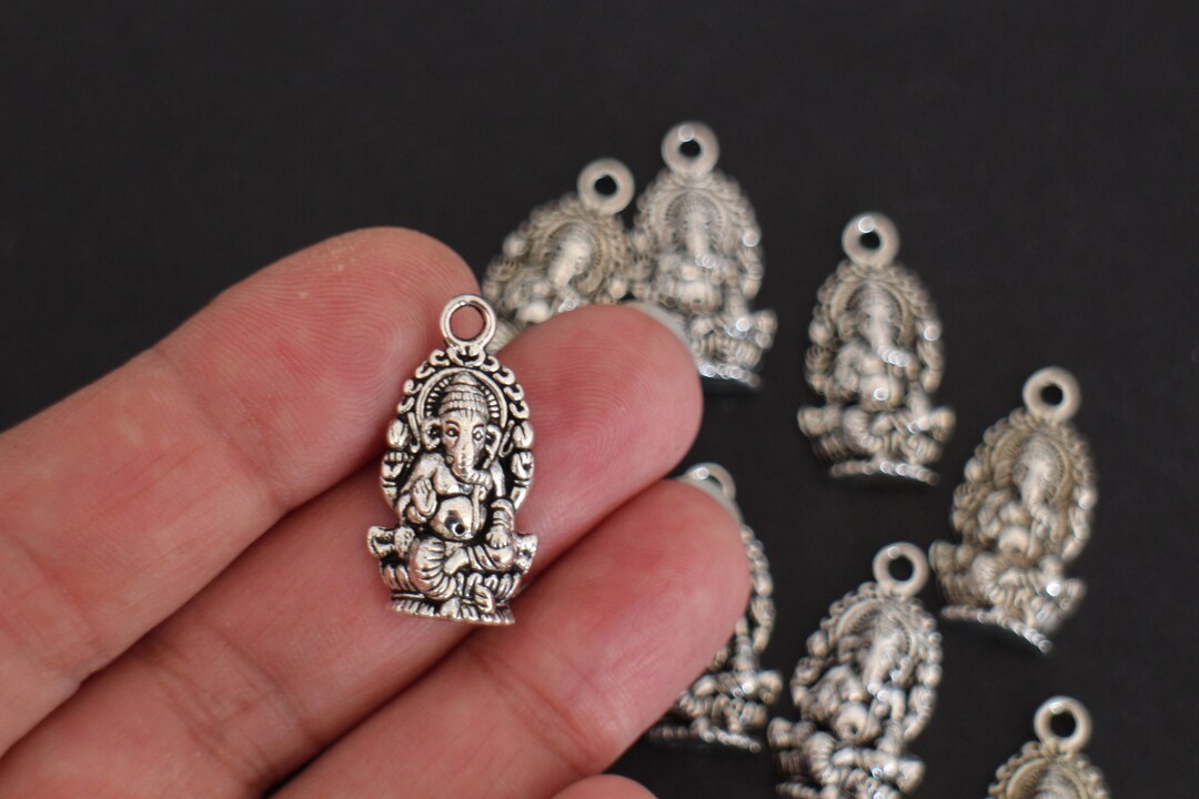 10 Ganesh Buddha Charms With Elephant Head in Silver-plated Brass 26 X ...