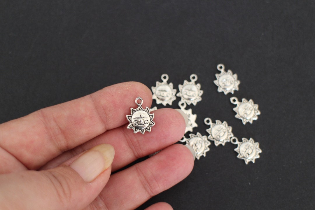10 Happy Smiling Sun Charms in Silver-plated Brass 16 X 12 Mm for Your ...