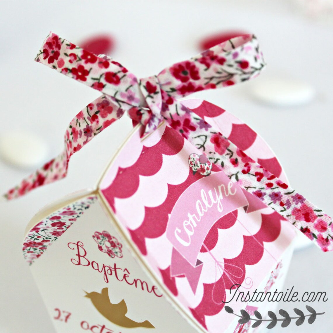 Livery Box Mounted Nest Box birds and Liberty Phoebe Red | Etsy