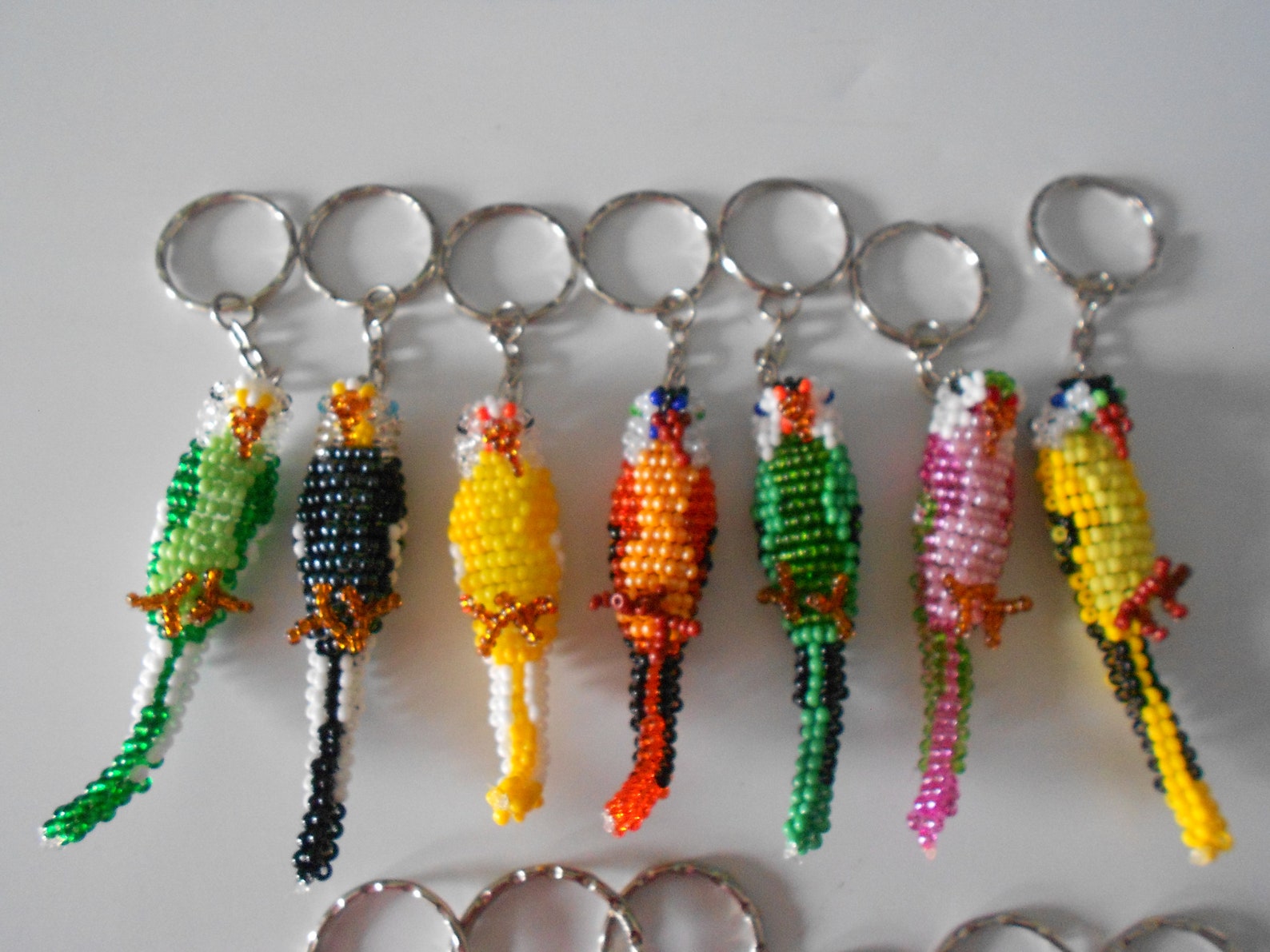 Porte clés Perroquets en perles de rocailles. | Etsy