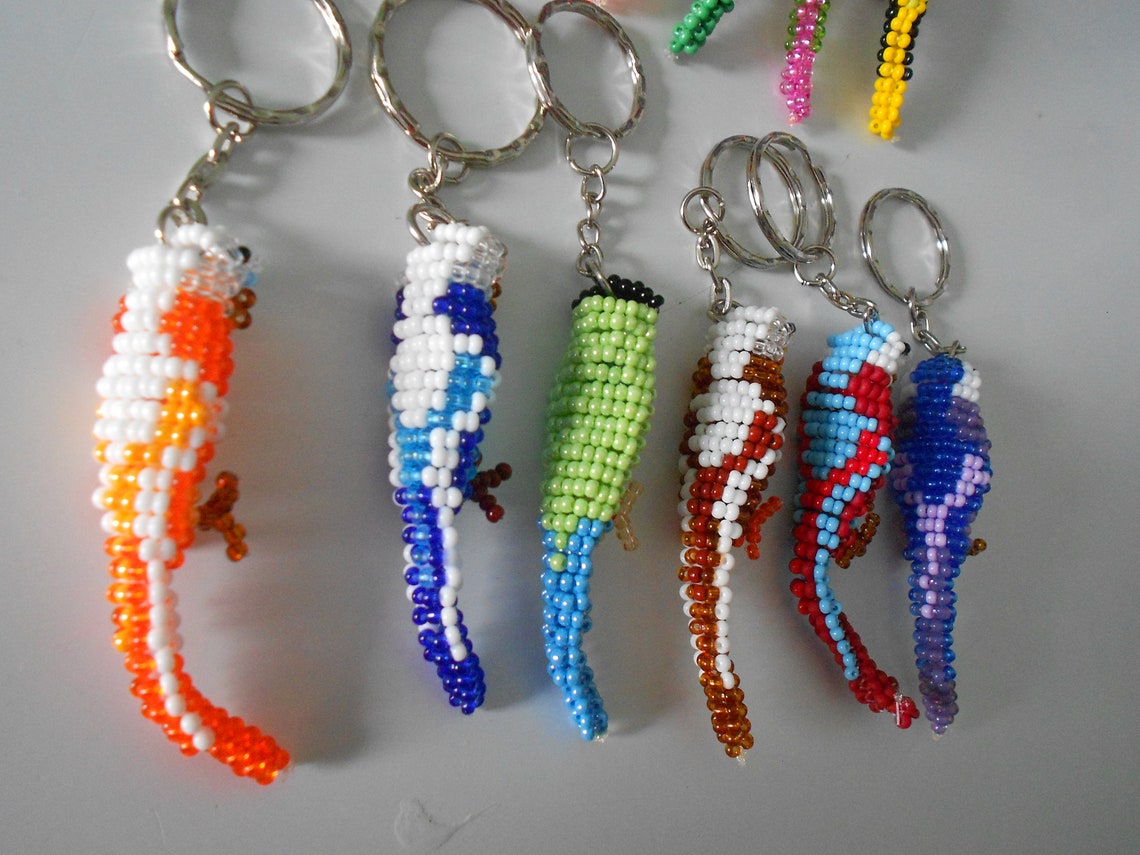 Porte clés Perroquets en perles de rocailles. | Etsy