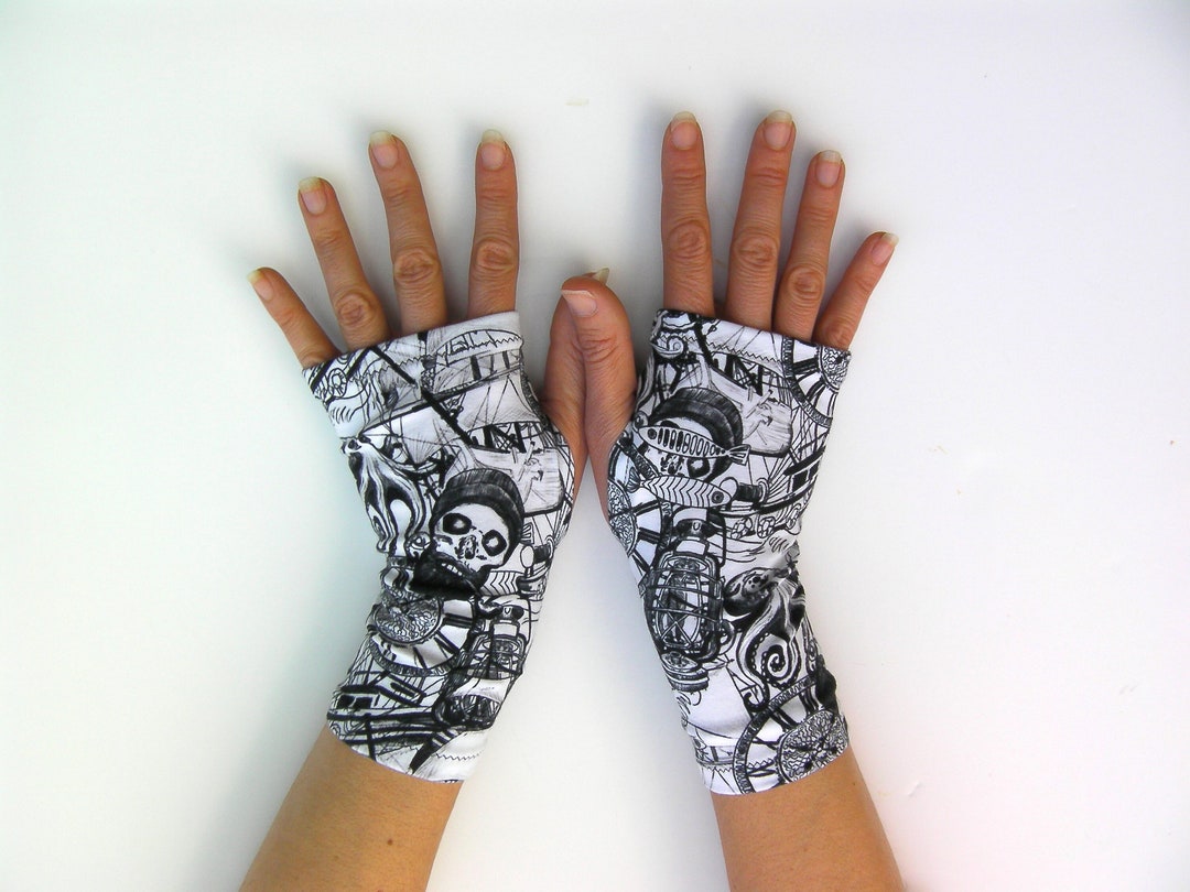 Very Fun Mittens, for Men or Women, With a Very Friendly “pirate ...