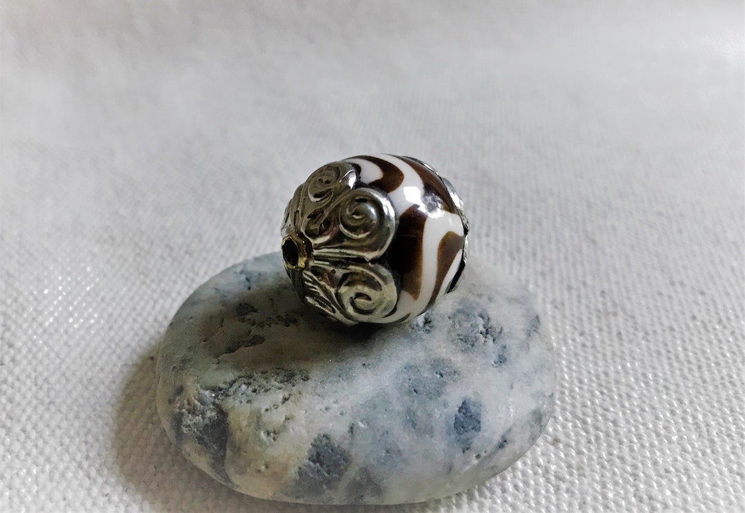 Large Ethnic Pearl - Pearl of Nepal Tibet - World Crafts - Pearl of the ...