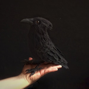 Realistic Raven Halloween Decor, Needle Felted Wool Raven Sculpture. - Etsy