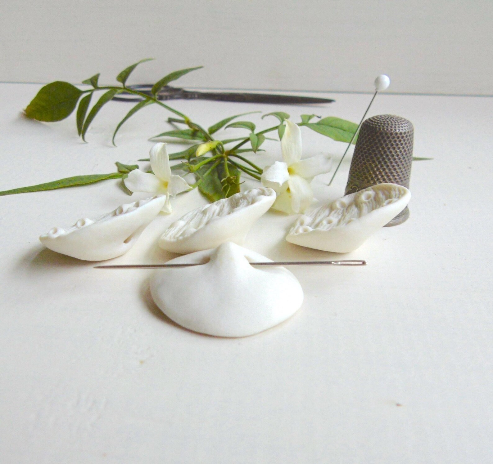 PORCELAIN BUTTONS With Lines and Dots, Diameter 24, 26 or 28 Mm ...