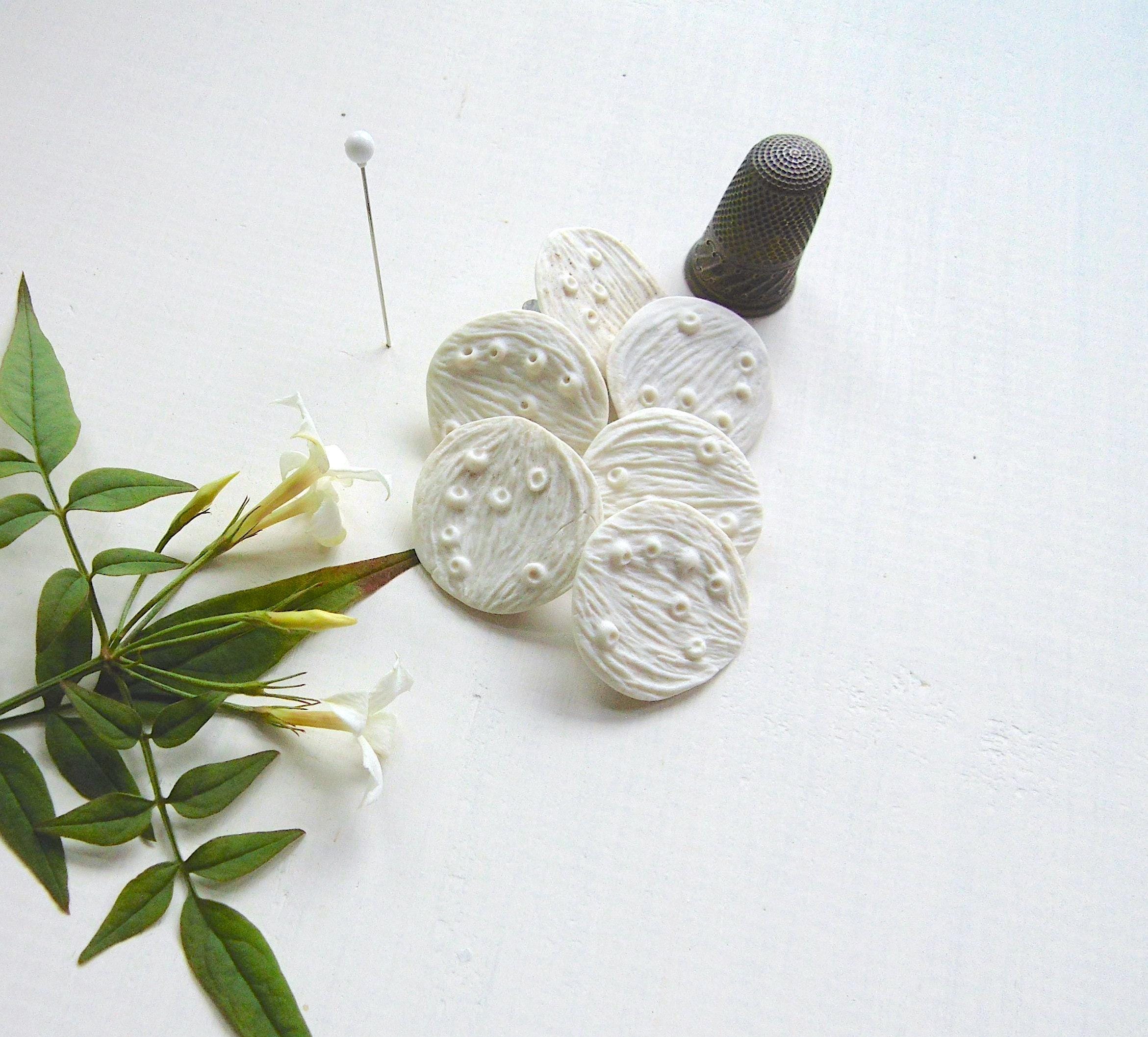 PORCELAIN BUTTONS With Lines and Dots, Diameter 24, 26 or 28 Mm ...