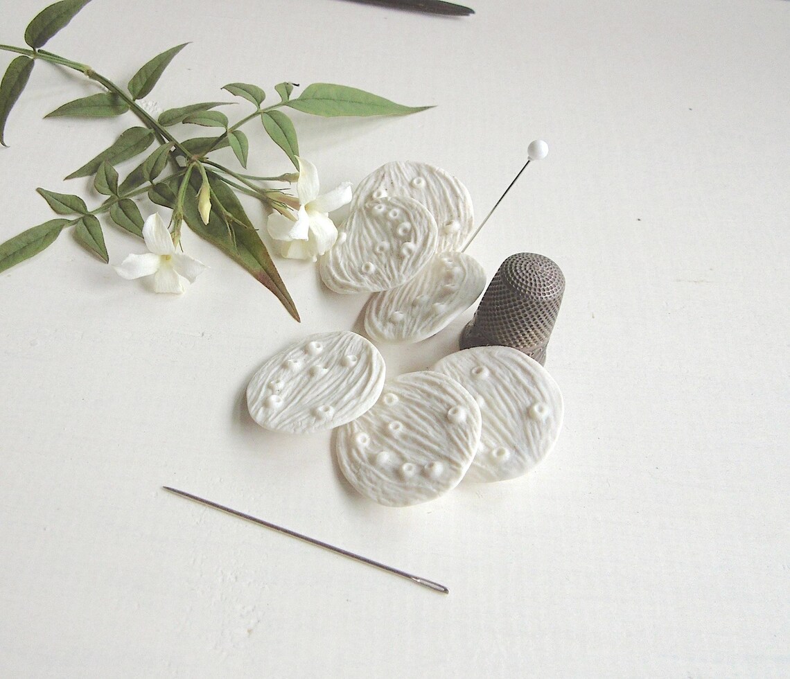 PORCELAIN BUTTONS With Lines and Dots, Diameter 24, 26 or 28 Mm ...