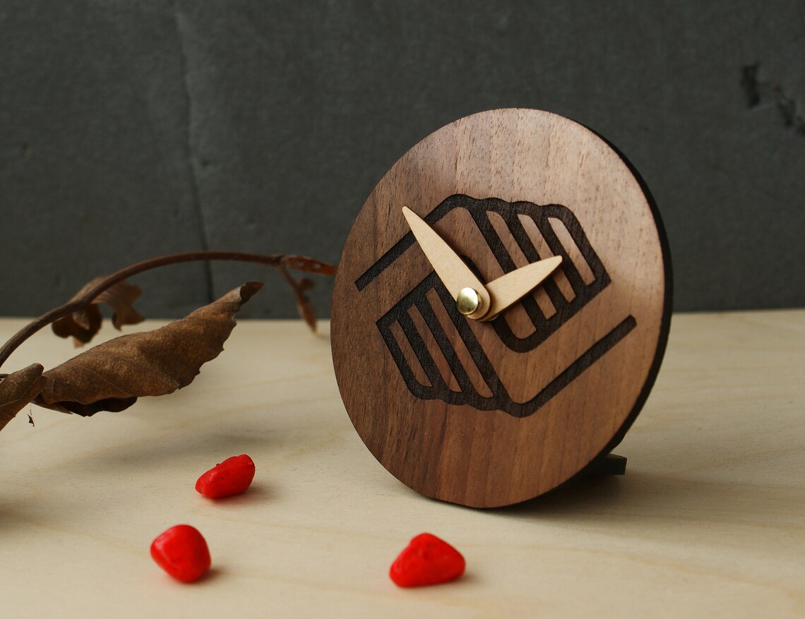 Custom Engraved Logo Clock Corporate Gifts With Logo Clock Wooden Desk ...