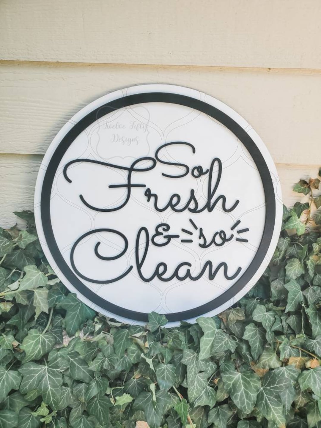 So Fresh and so Clean Bathroom Sign, Pattern Background, Round Frame ...