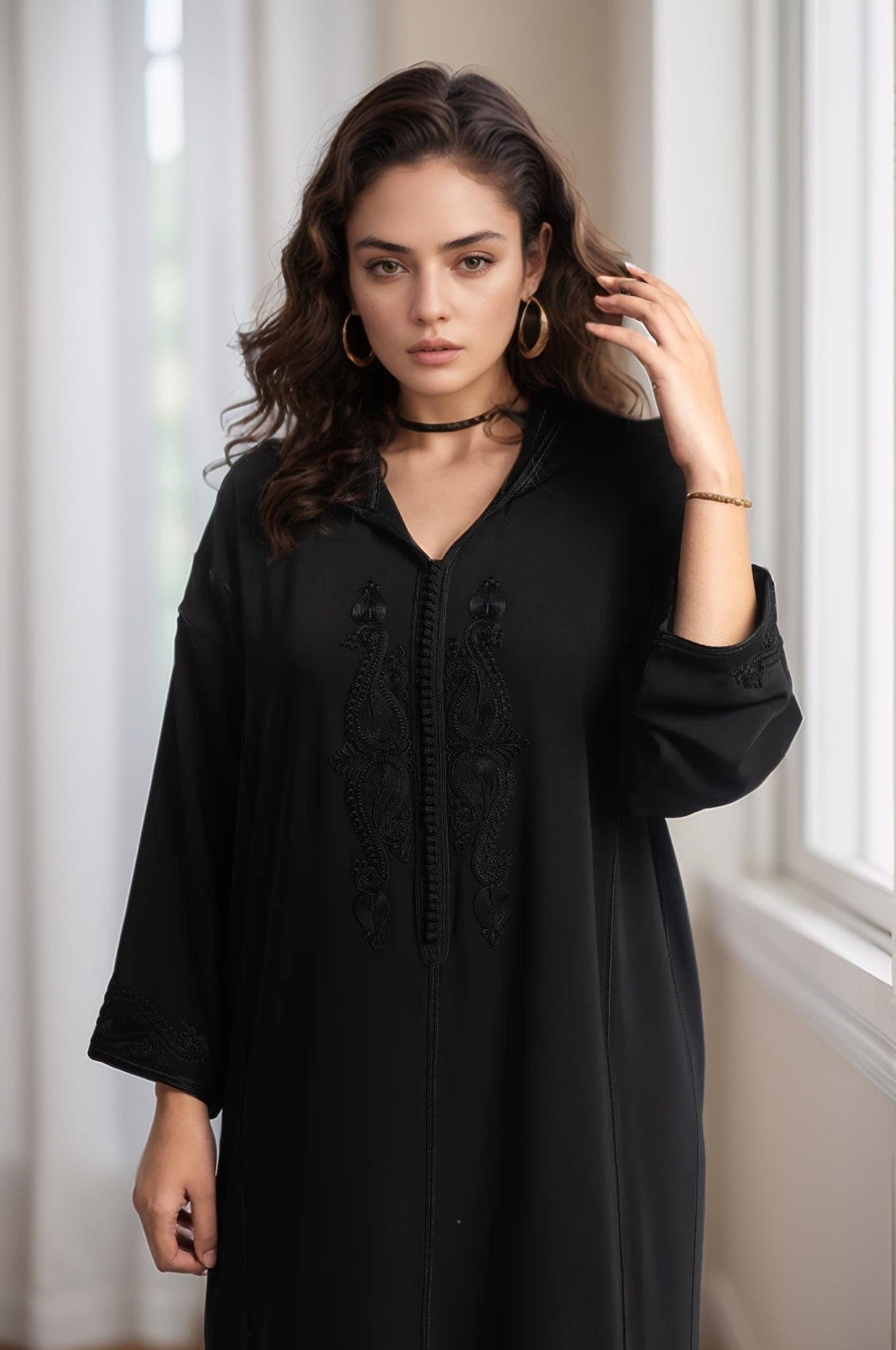 Moroccan Balck Jellaba - Elegant Moroccan Jellaba With Authentic Maâlem ...