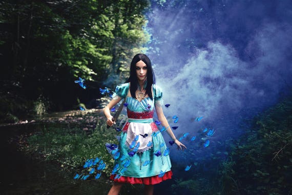 Alice Madness Returns Cosplay Siren