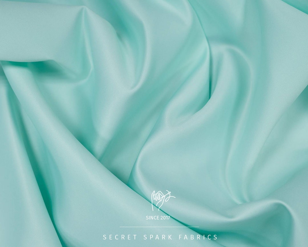 Gia Satin dense menthe bleu non extensible, Satin dense menthe pour demoiselle d'honneur ou robe ...