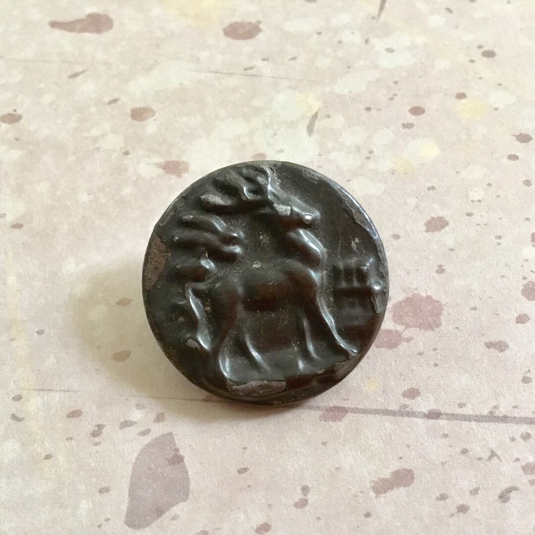 26mm, Antique Round Hunting Button, Brown Patina Brass - Etsy