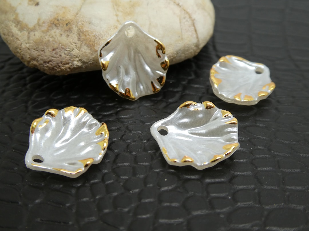 8 Flower Petal Charms 1715mm White and Pearly Gold Resin 8SBR47 - Etsy