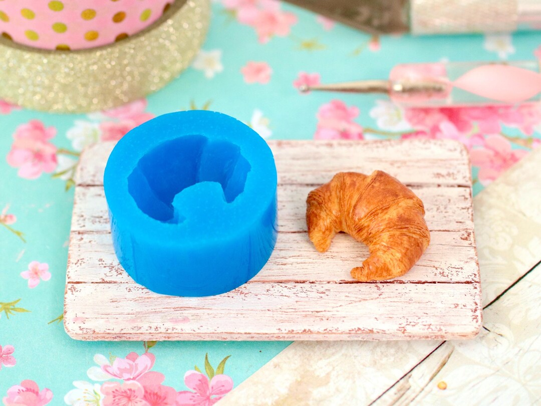 Flexible Silicone Mold Realistic Miniature Croissant 2 Cm for Gourmet ...