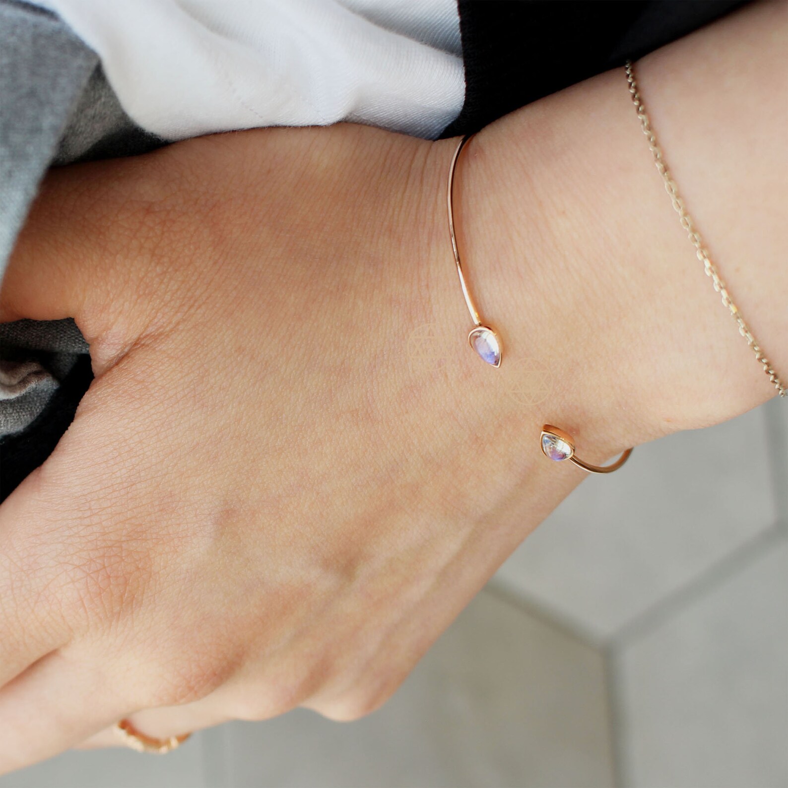 14K Solid Gold Duet RAINBOW MOONSTONE Open Bangle | Etsy
