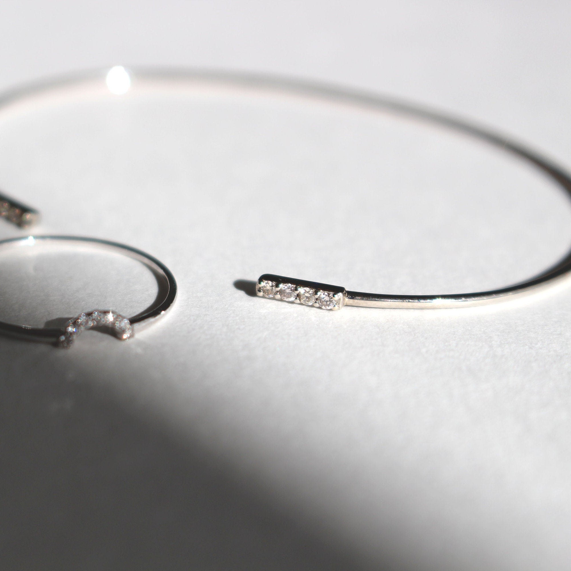 14K Solid Gold 'EIGHT DIAMONDS' Open Bangle | Etsy