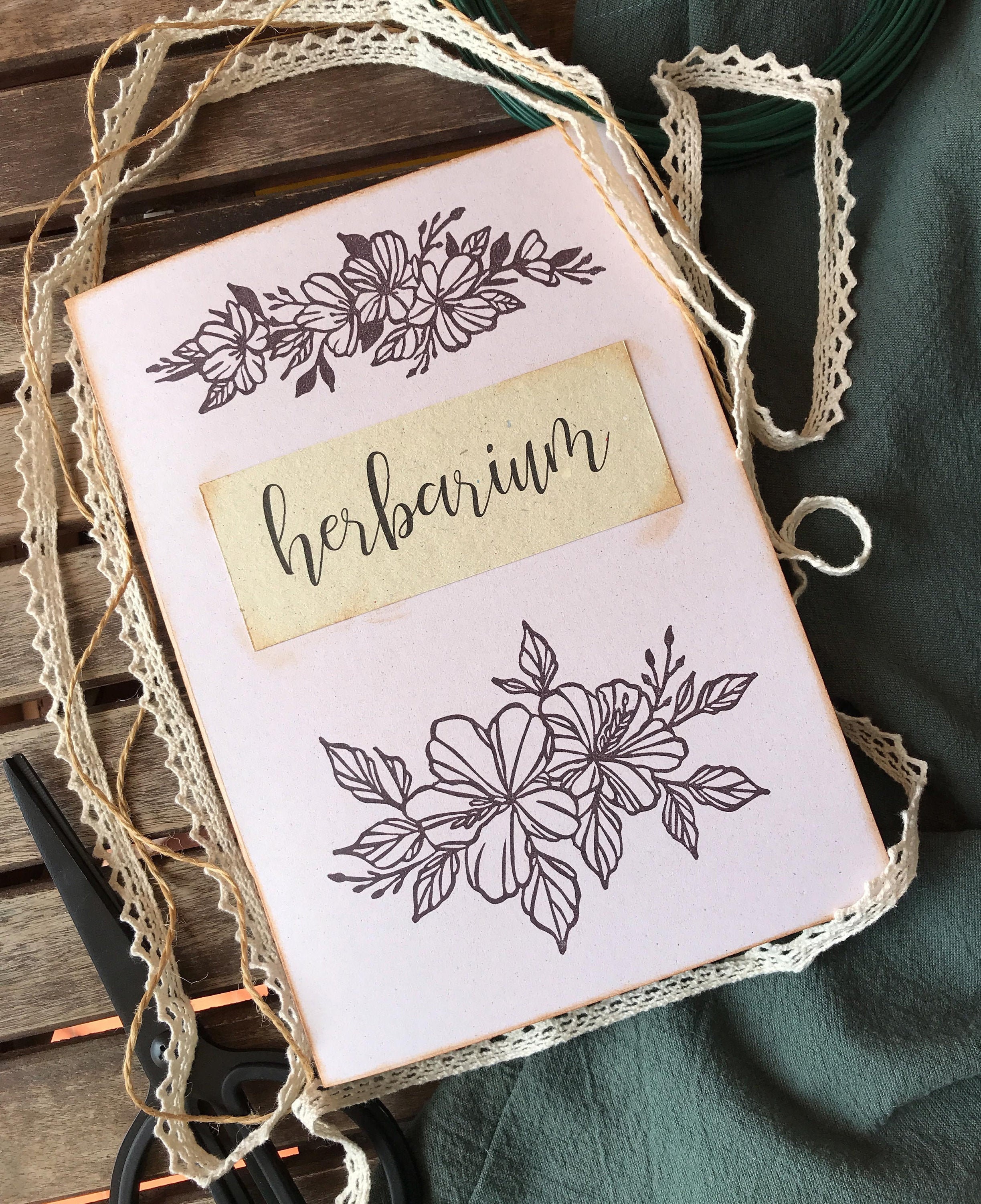 Handmade herbarium with recycled paper handprinted herbarium - Etsy.de