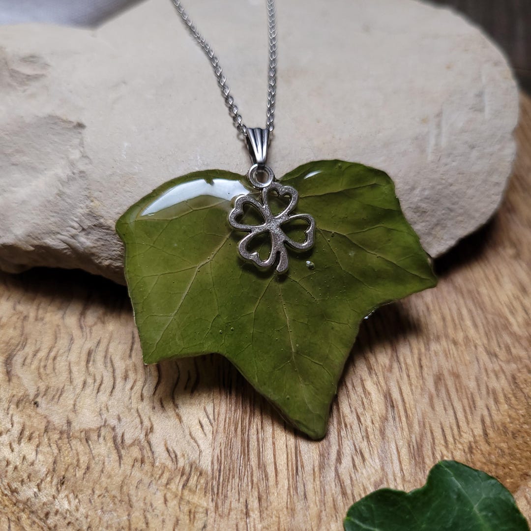 Natural Ivy Leaf Pendant Crystallized in Resin - Unique Handcrafted ...