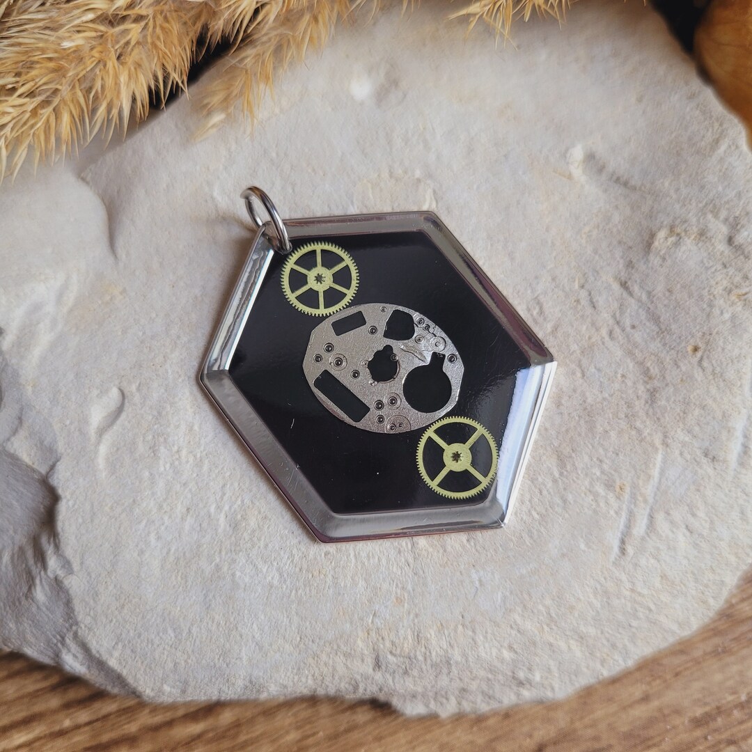 Hexagonal Pendant Made of Resin and Watch Parts. Steampunk Pendant ...