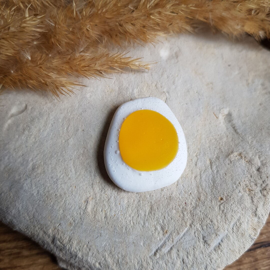 Resin Fried Egg Candy Magnet – a Trompe-l'oeil Treat, Ideal for ...