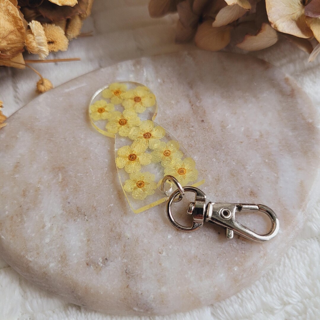 Shopping Cart Token Made of Resin and Dried Spirea Flowers. Shopping ...