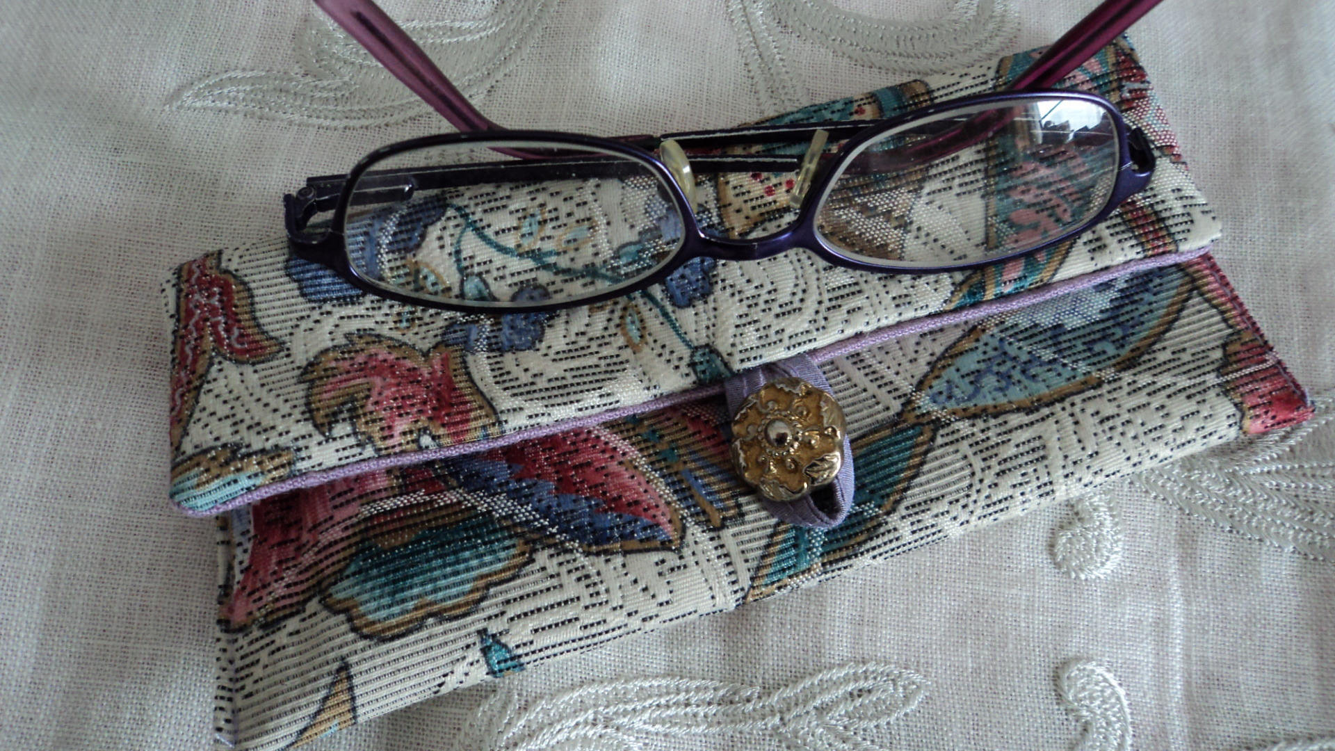 Glasses case linen and cotton pouch pink and purple pastel | Etsy