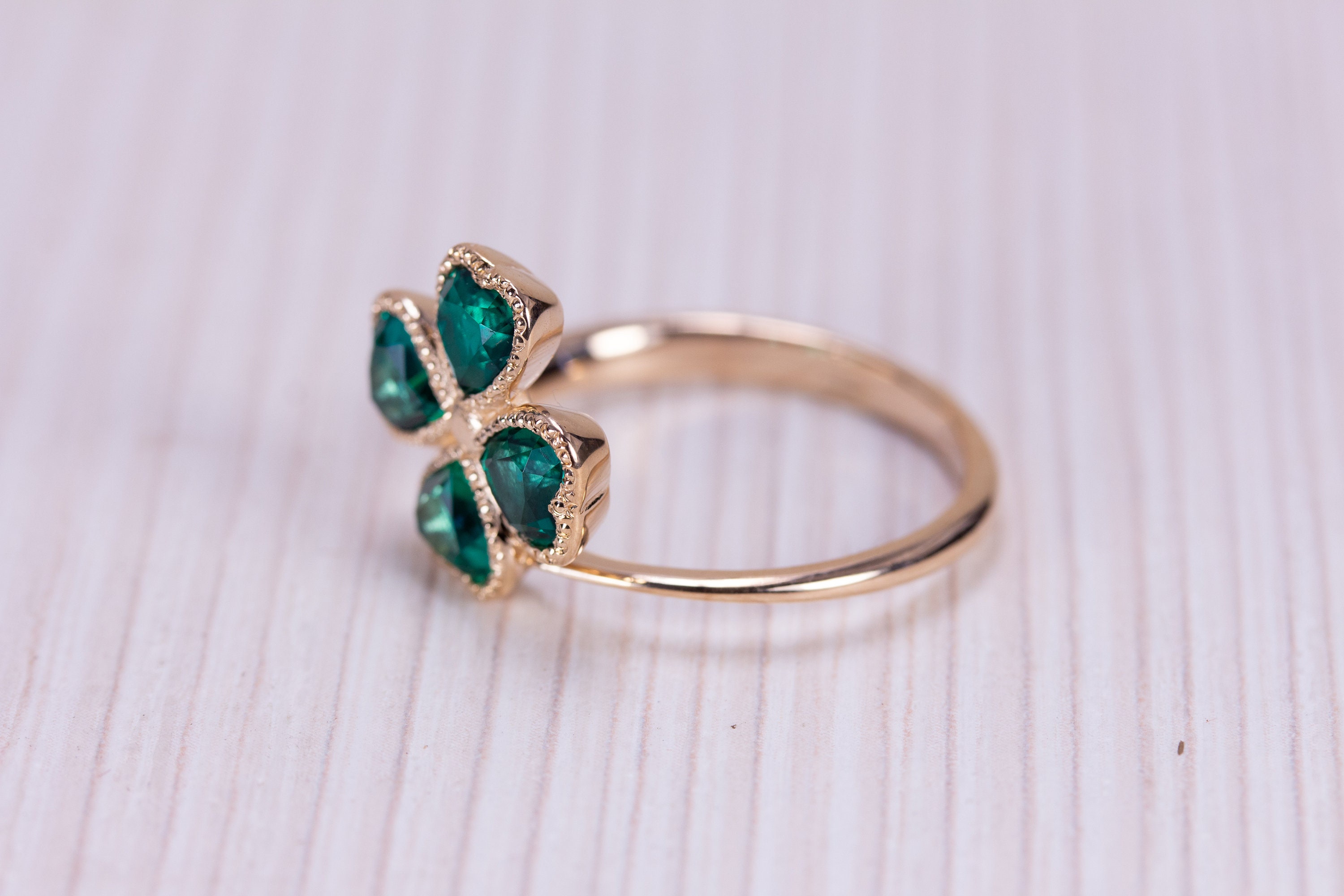Emerald Clover Solid Gold Ring. Gold Clover Ring. Celtic - Etsy