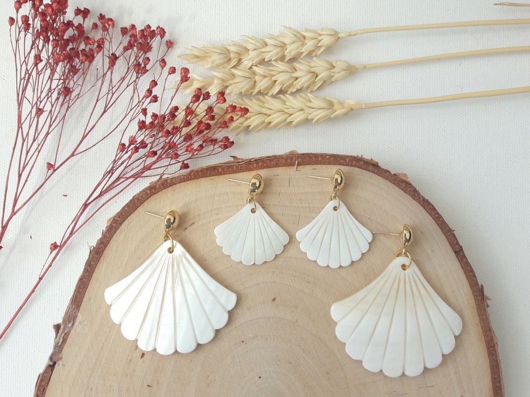LISA Earrings Mother-of-pearl Shell Pendant - Etsy
