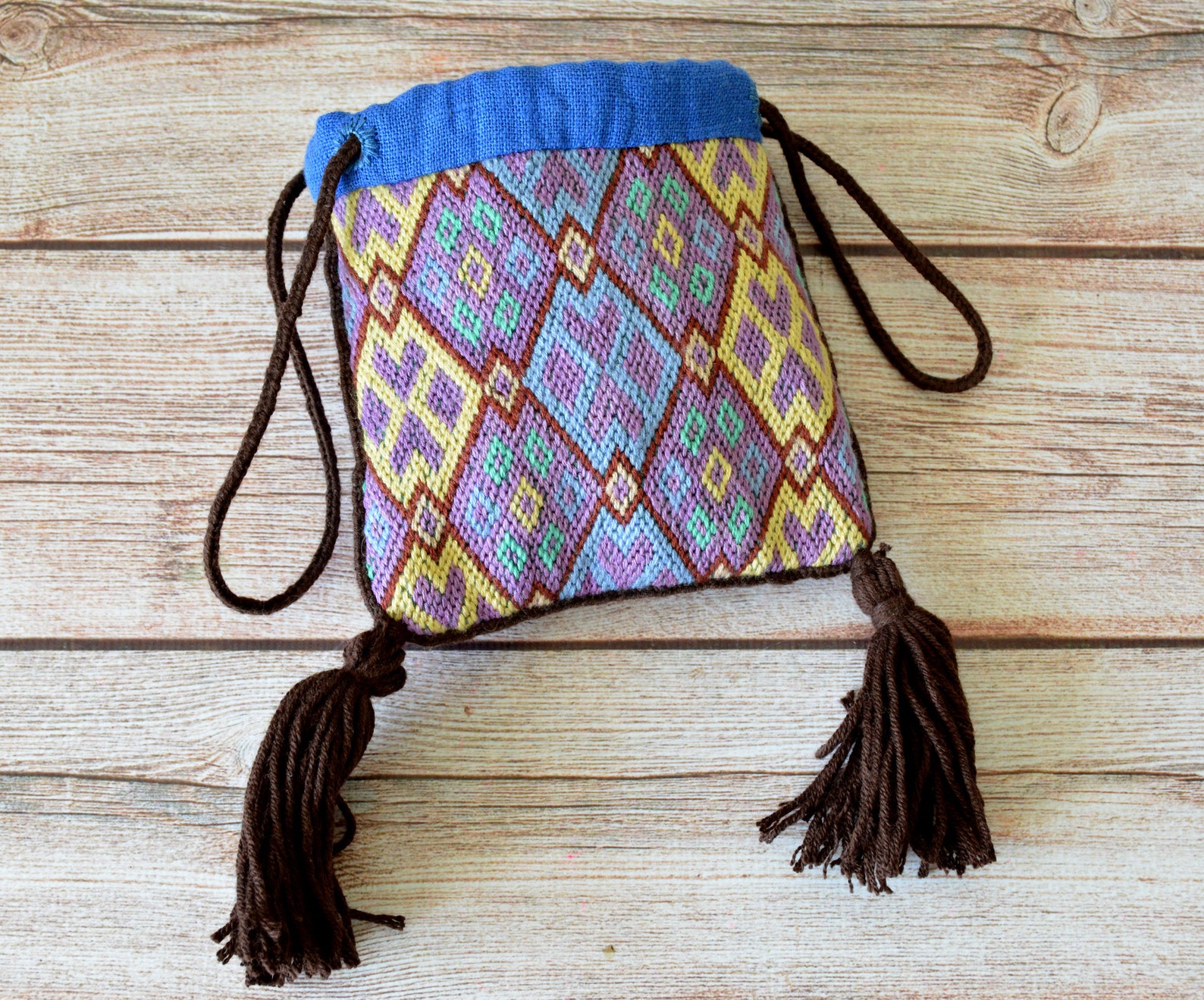 Embroidered Medieval Coin Purse 14-15th Century: Linen Reenactment ...