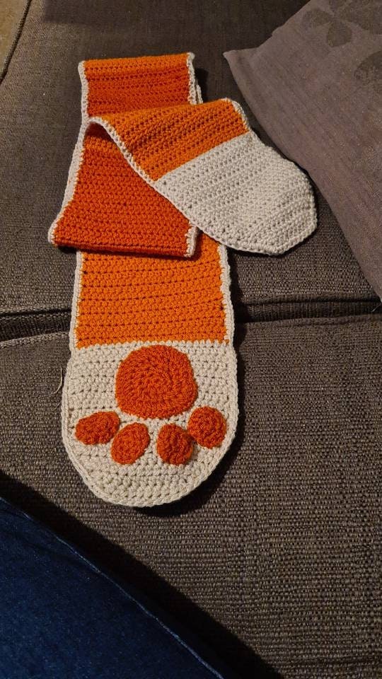 Bluey and Bingo Hat and Scarf - Etsy UK