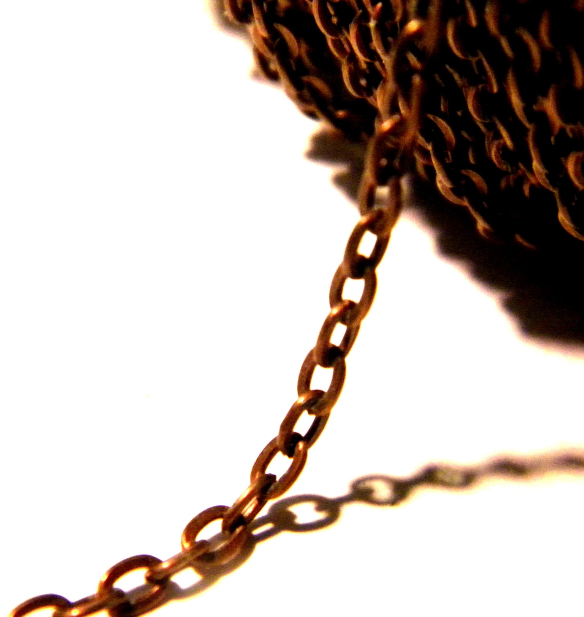 2 M. Twisted Mesh Chain, Flat Oval Mesh Chain, 4 Mm X 2.7 Mm Link - Red ...