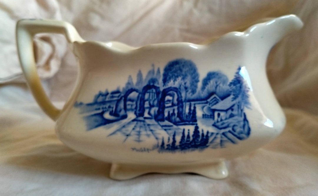 Myott & Son English Garden Blue and White Pottery Jug Sauce Gravy Boat ...