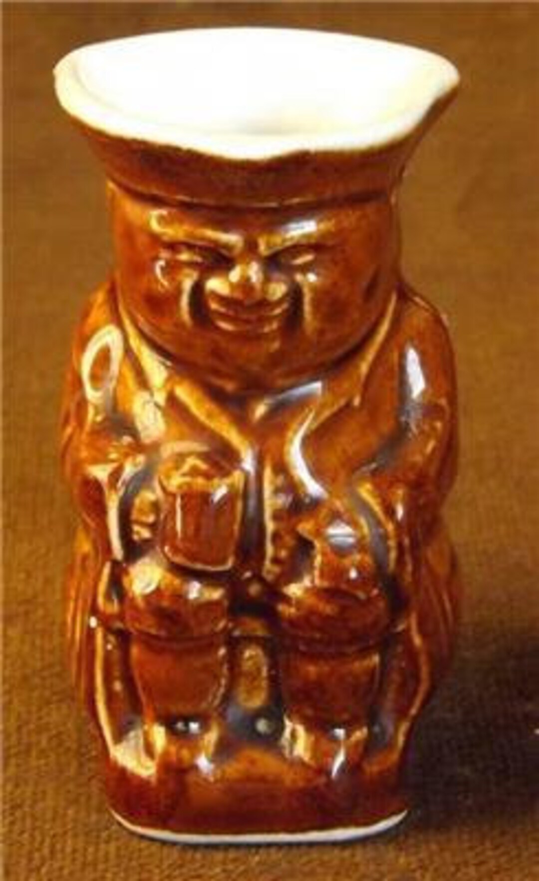 Vintage Small Toby Jug New Devon Pottery England Brown & White Glaze 2. ...