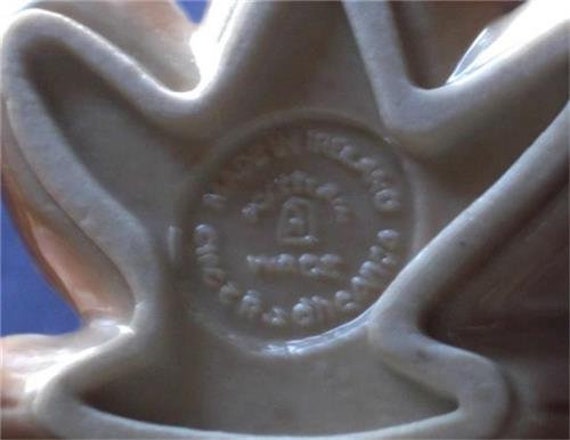 Pair Vintage Porcelain Wade Leaf Shaped Pin / Trinket… - Gem